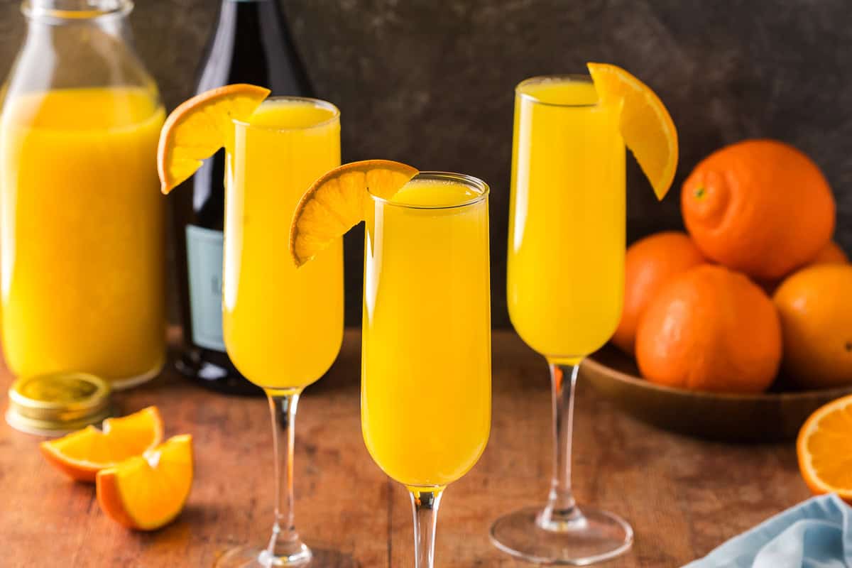 Mimosa Recipe (Classic + Popular Variations) - The Recipe Nest